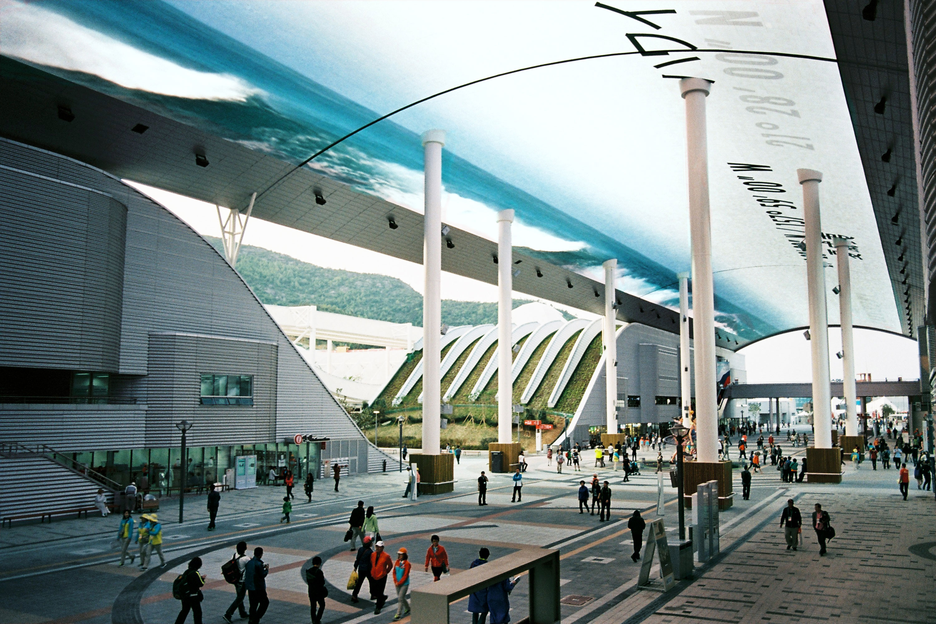 Charles de Meaux — Yeosu